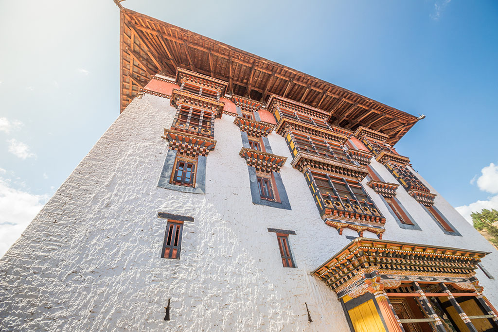 buddhist-fortress-monastery - Yak Holidays